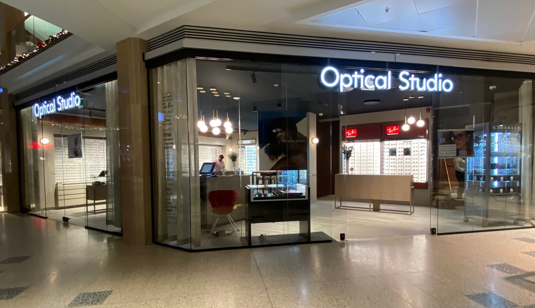 Um Okkur | Opnunartími | Optical Studio