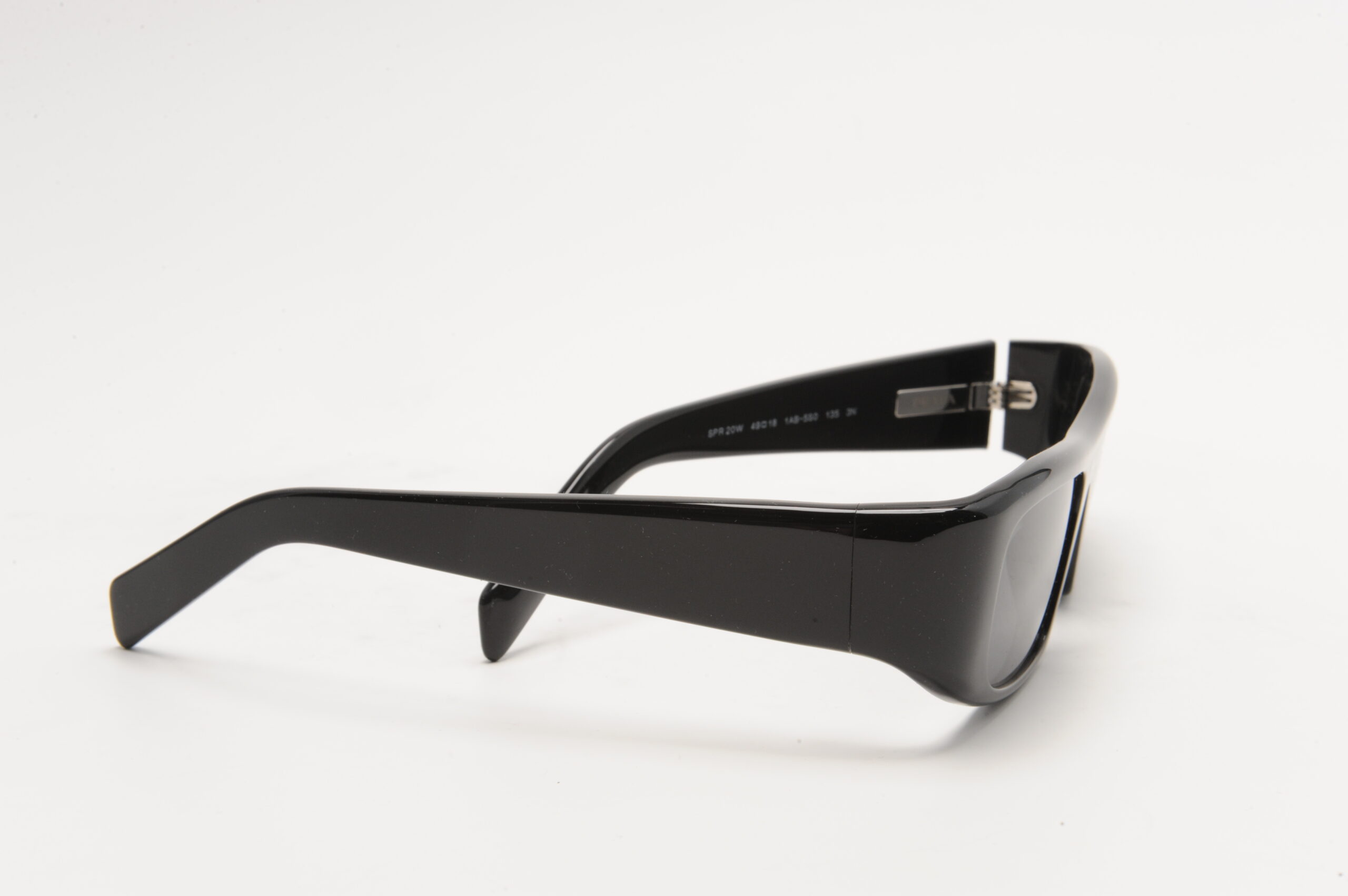 Prada sólgleraugu 20WS | Optical Studio